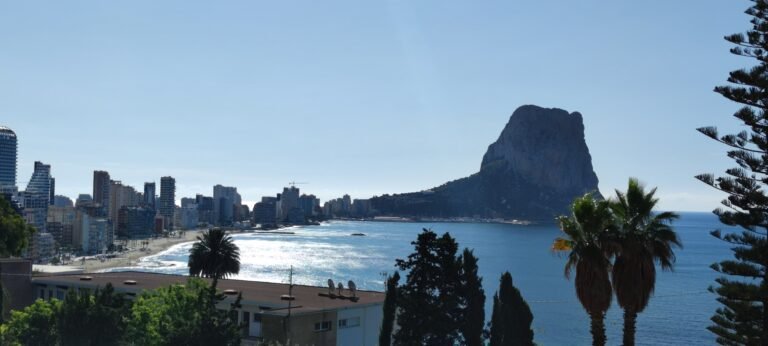Que faire à Calpe ? Guide complet plages, Peñón, centre-ville - https ...